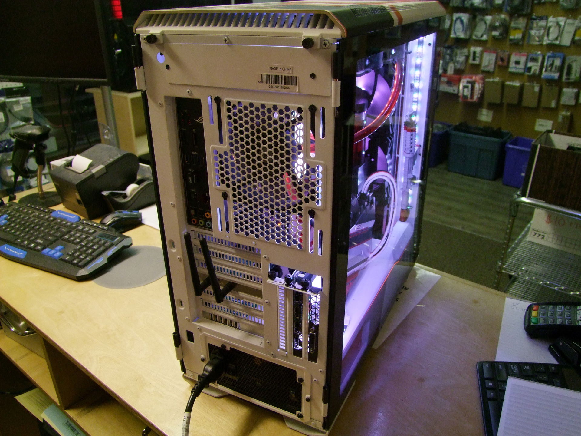 Phantom Edge - Asiimov Edition » builds.gg