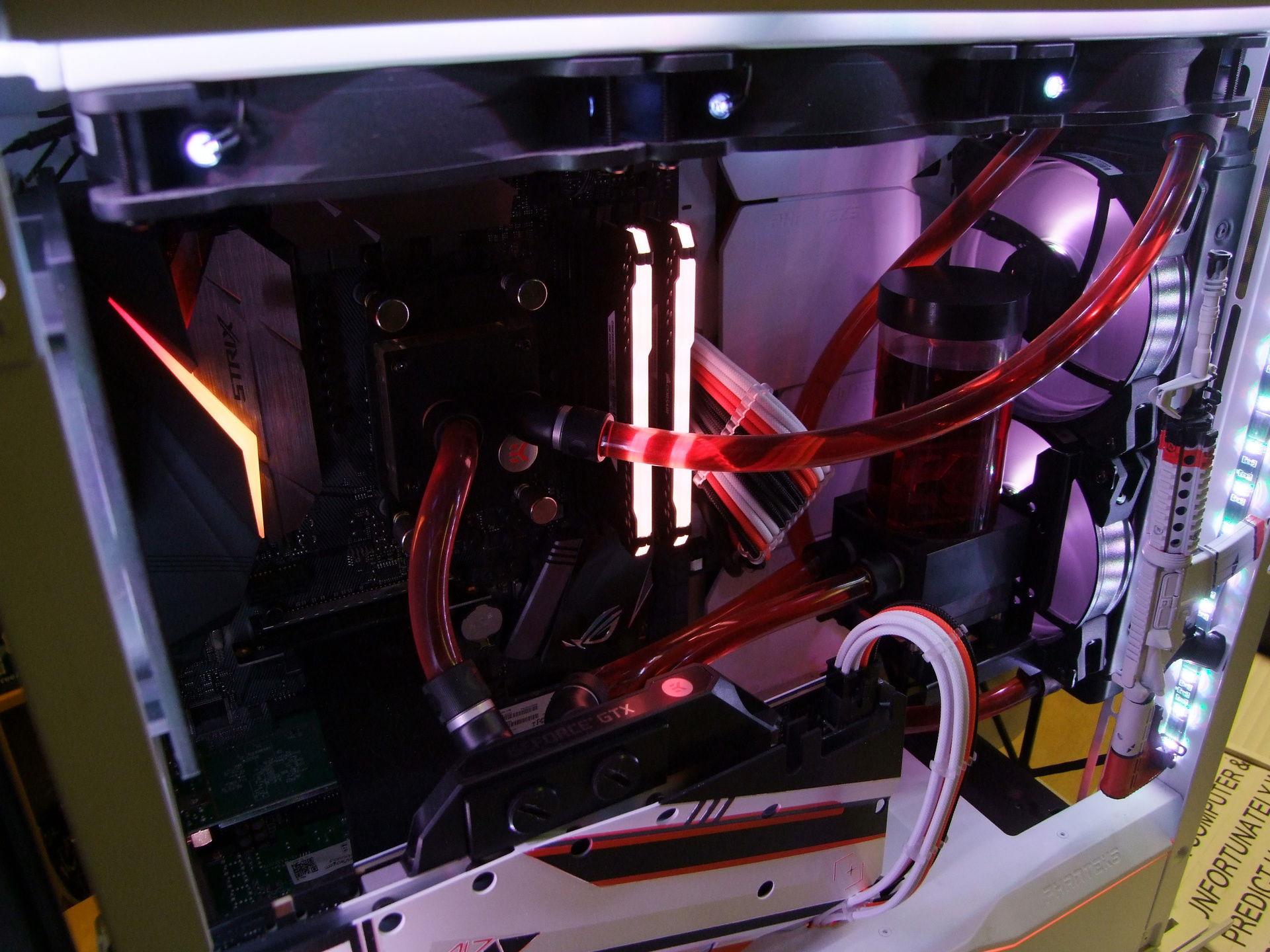 Phantom Edge - Asiimov Edition » builds.gg