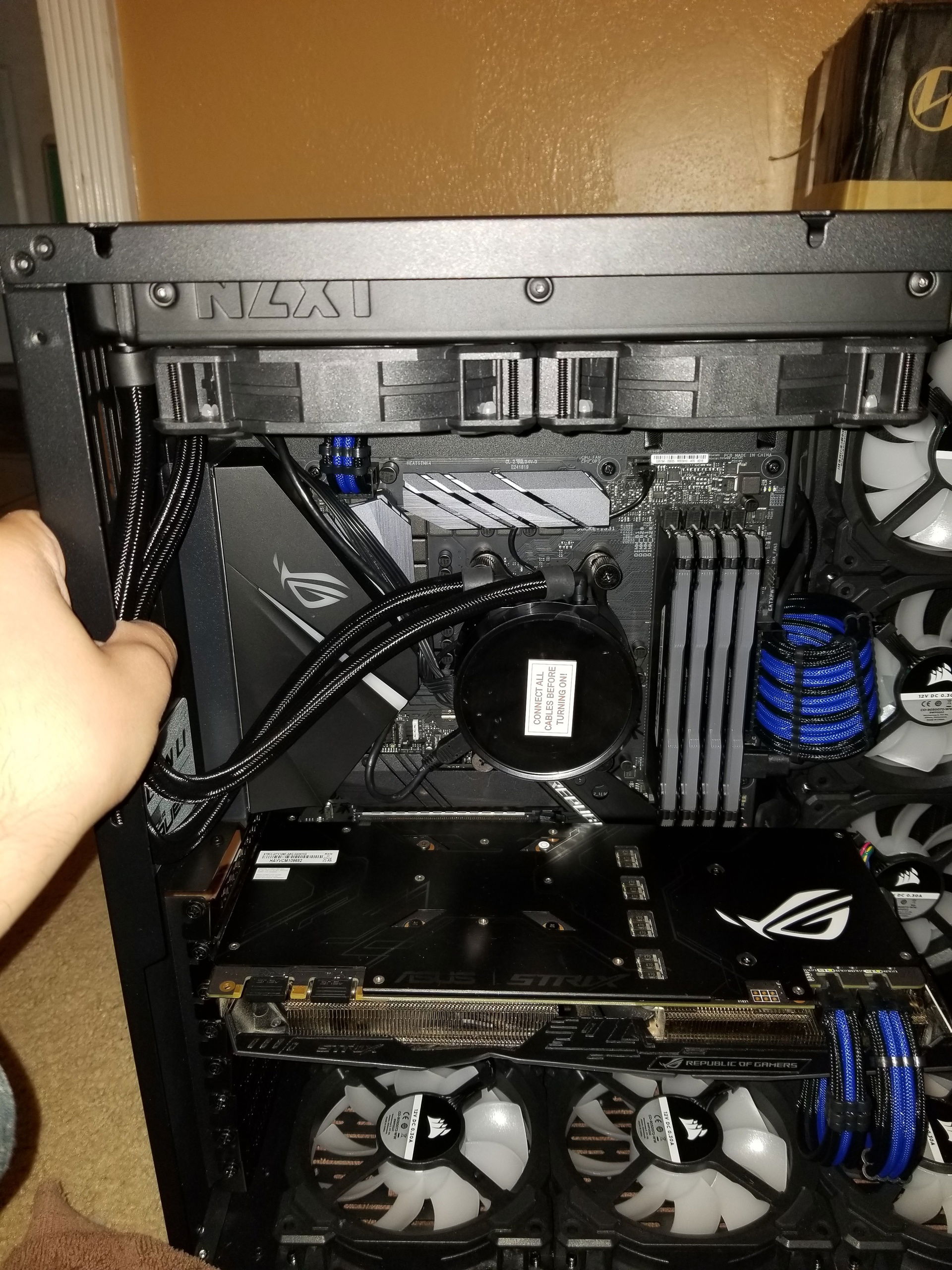 Lian li blue & black RGB Build » builds.gg