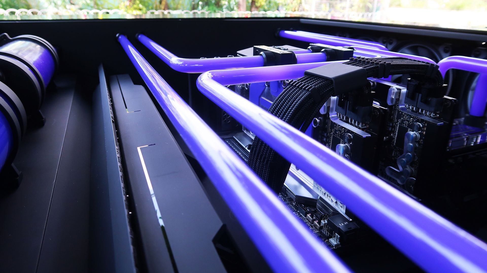 Custom Pc Build #40 "Genesis" Lian Li Dk-04 Beastly Watercooled Desk PC ...