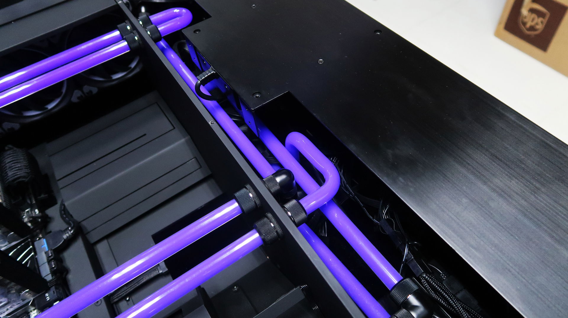 Custom Pc Build #40 "Genesis" Lian Li Dk-04 Beastly Watercooled Desk PC ...