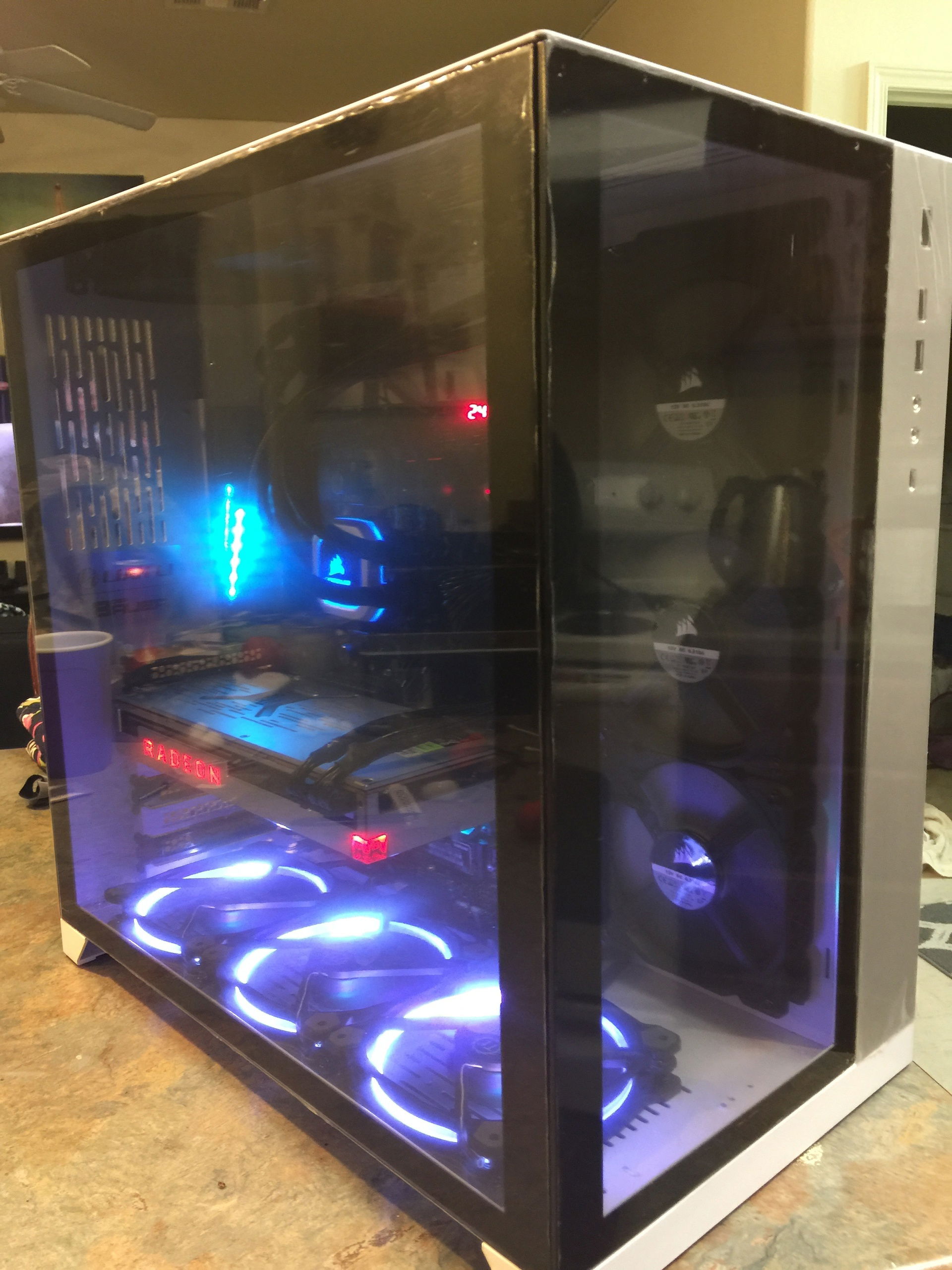 AMD Build (Radeon VII) » builds.gg