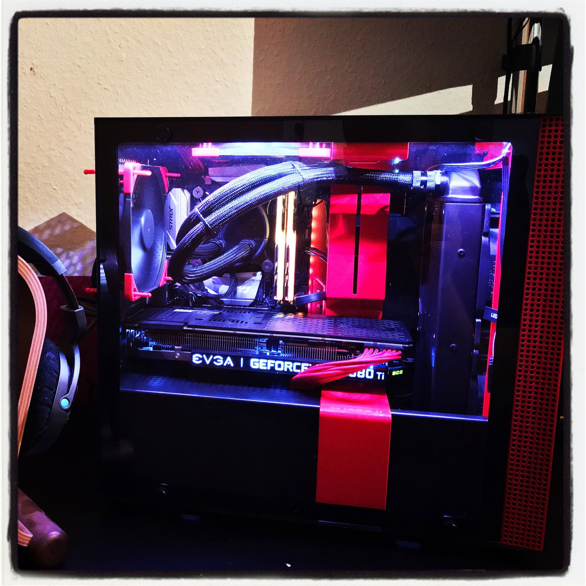 Red Black ITX » builds.gg