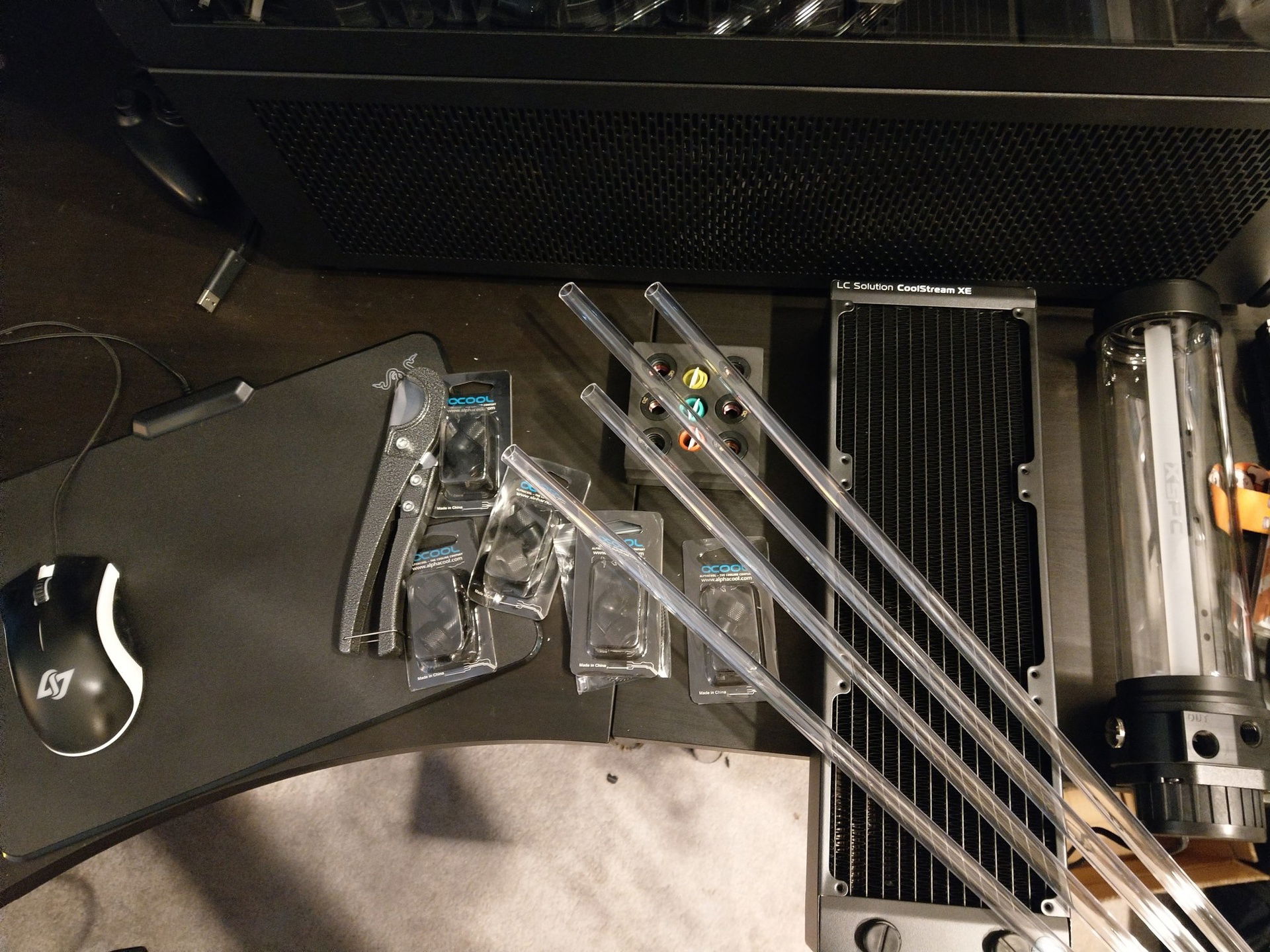 First Dual-Loop Hardline Build (Black and Green w/ UV) » builds.gg