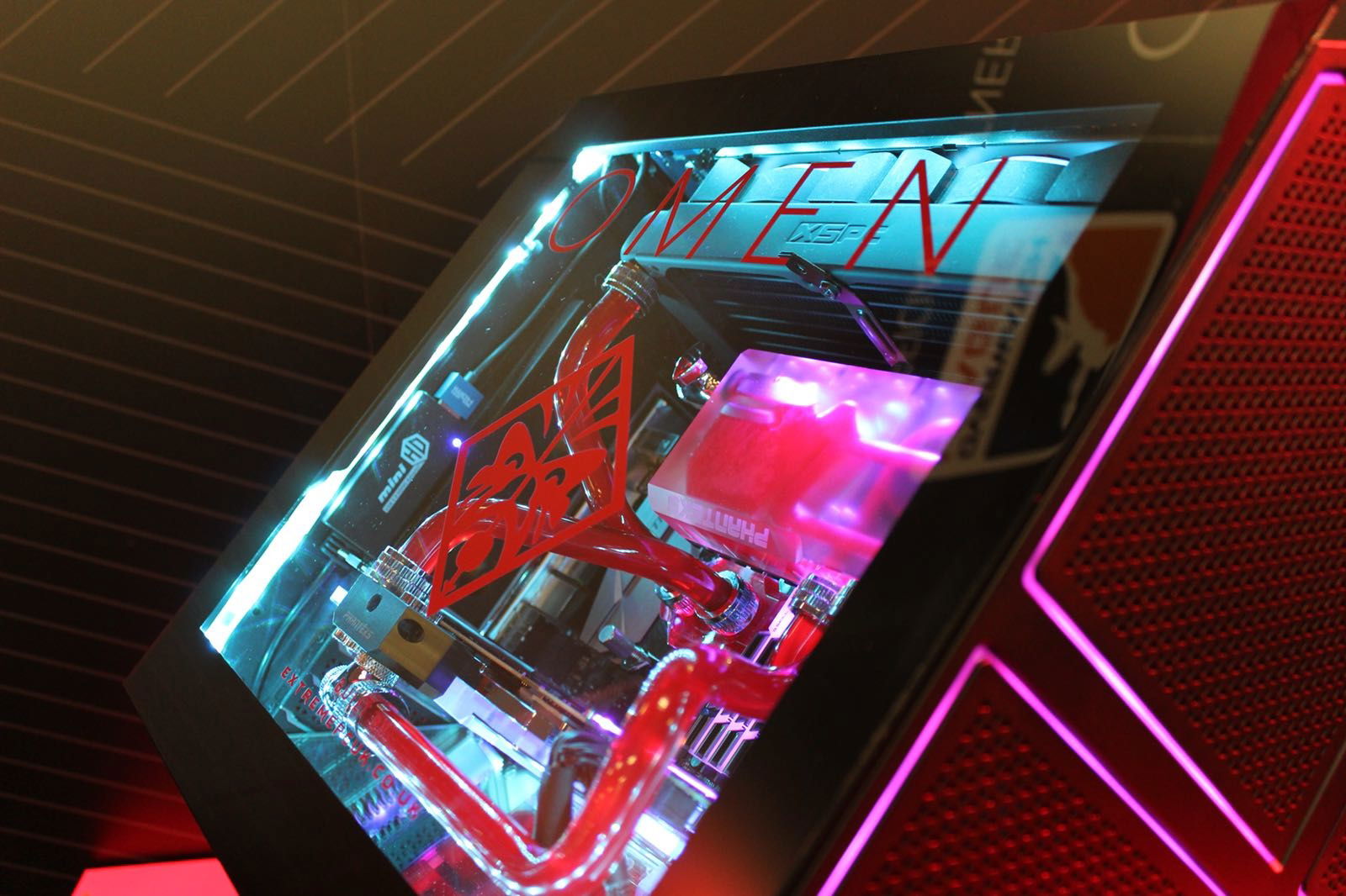 Red Tesseract » builds.gg