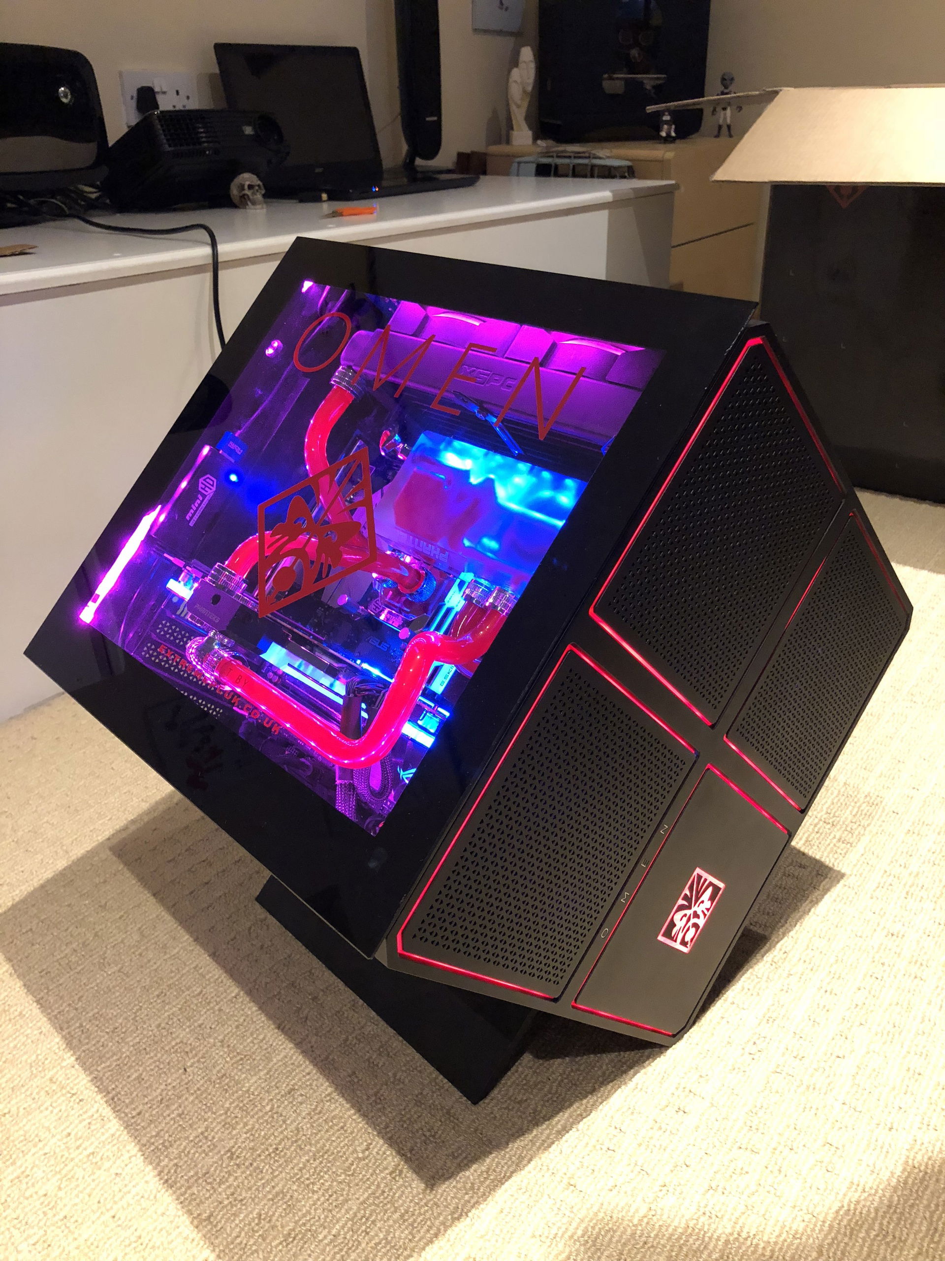 Red Tesseract » builds.gg