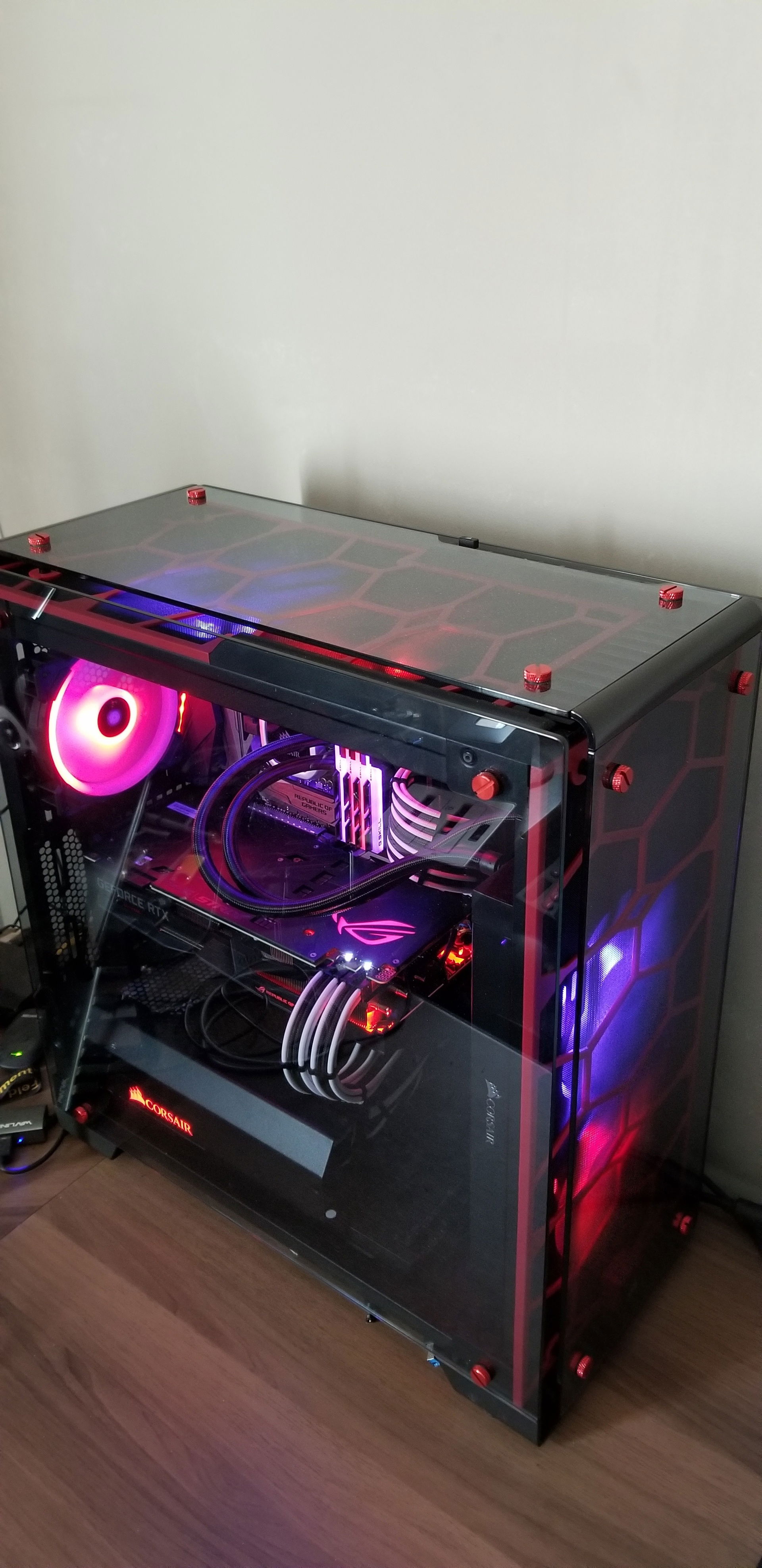 Corsair Crystal 570x » builds.gg