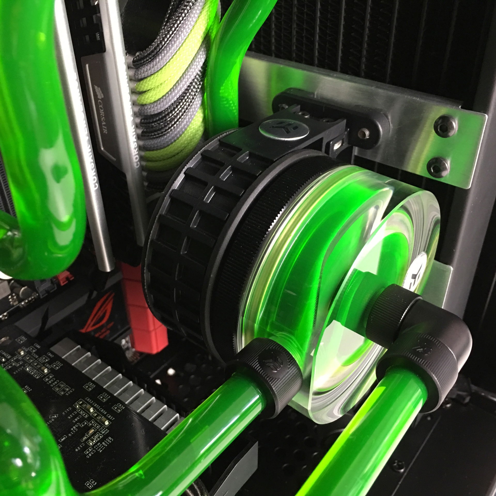 Build siliconart002 - Streaming PC, with full custom cables. » builds.gg