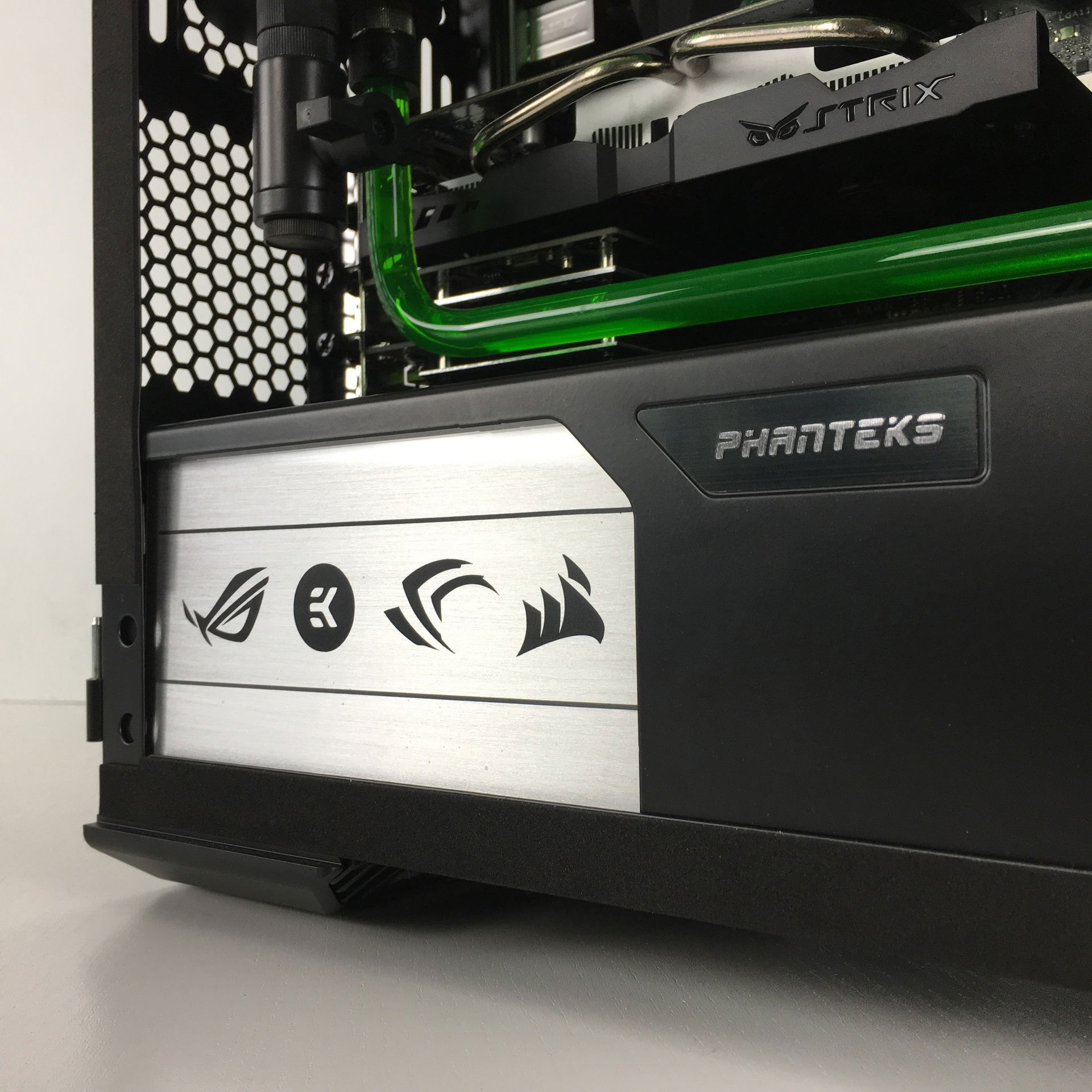 Build siliconart002 - Streaming PC, with full custom cables. » builds.gg