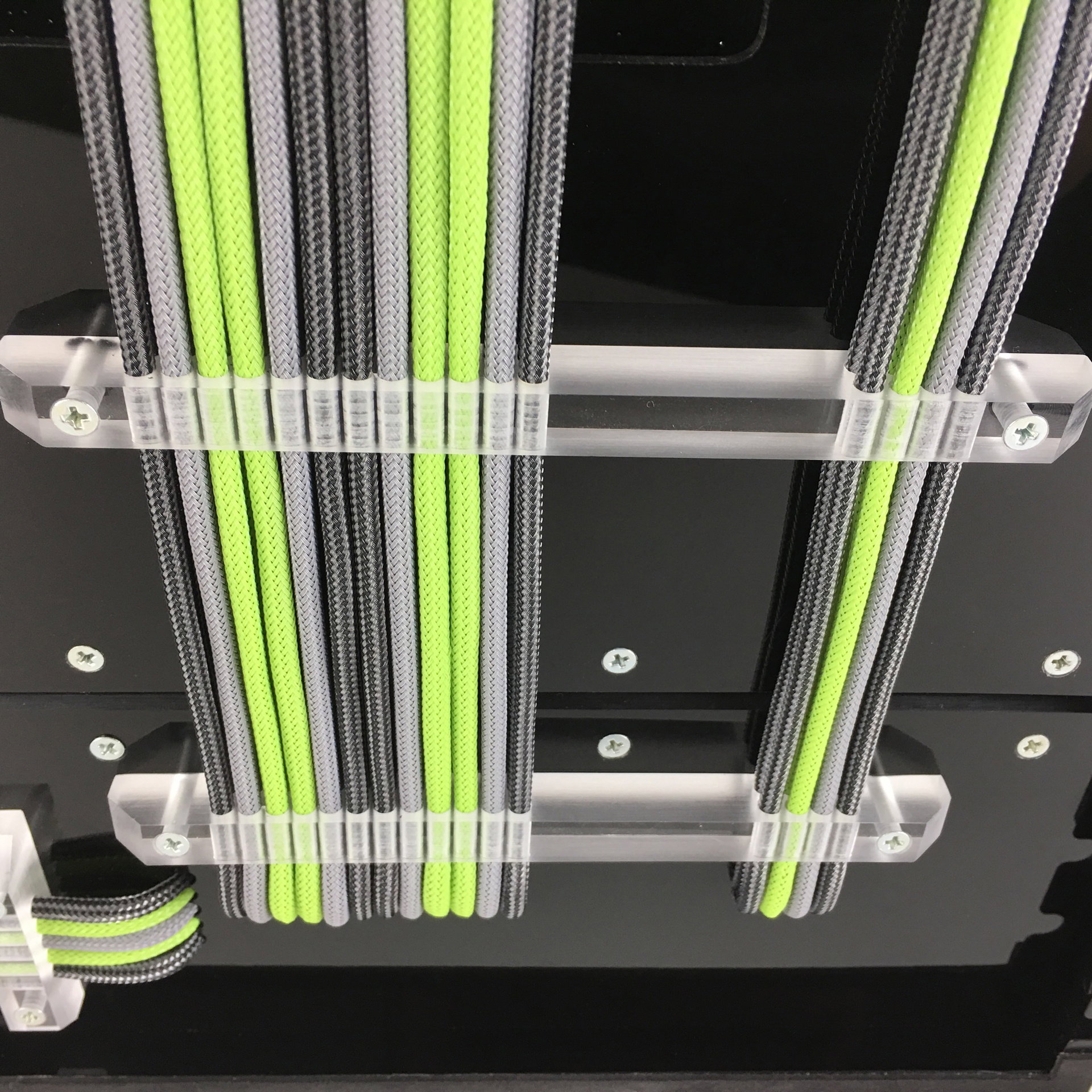 Build siliconart002 - Streaming PC, with full custom cables. » builds.gg