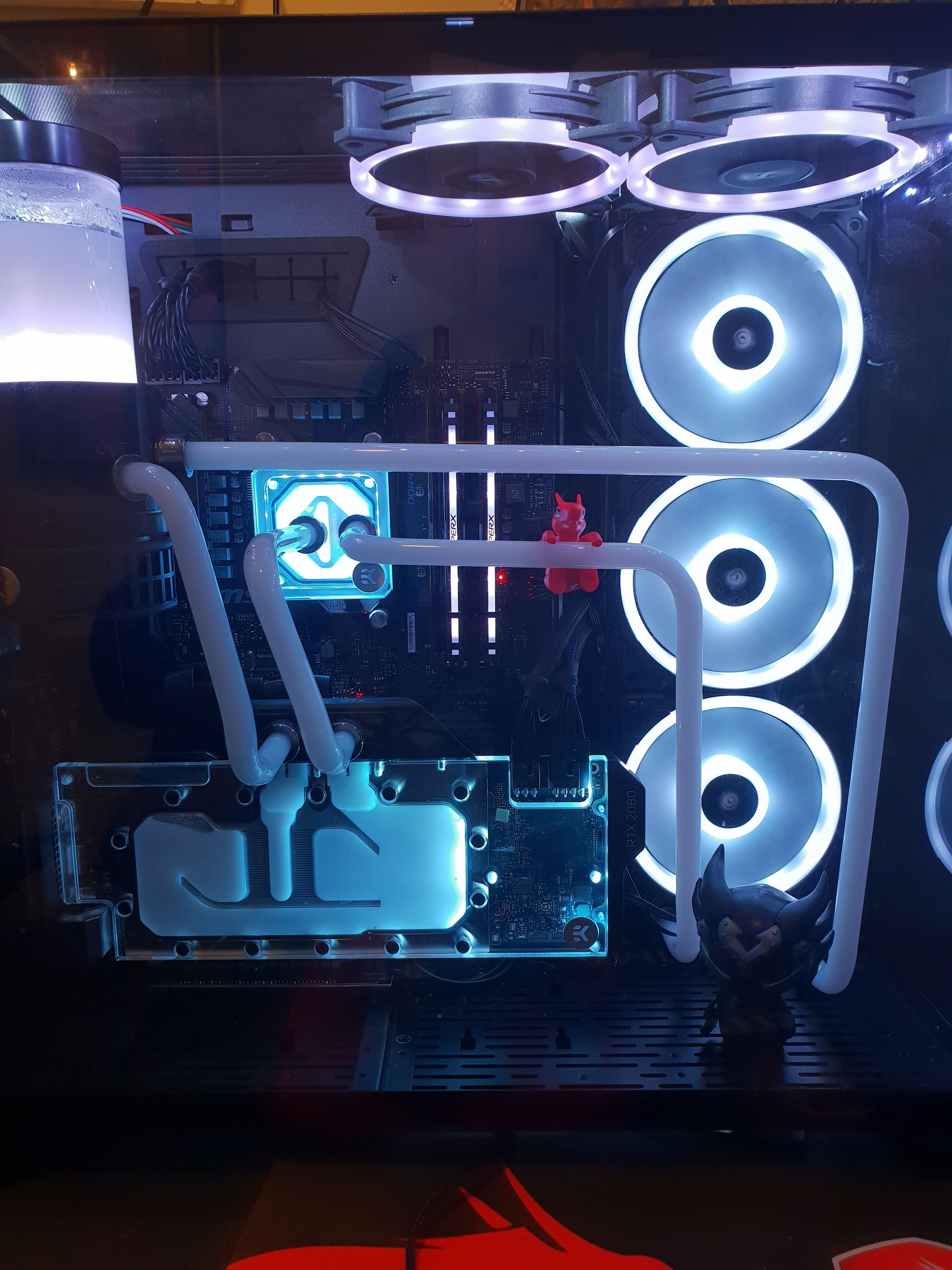 First ever AMD and custom loop » builds.gg