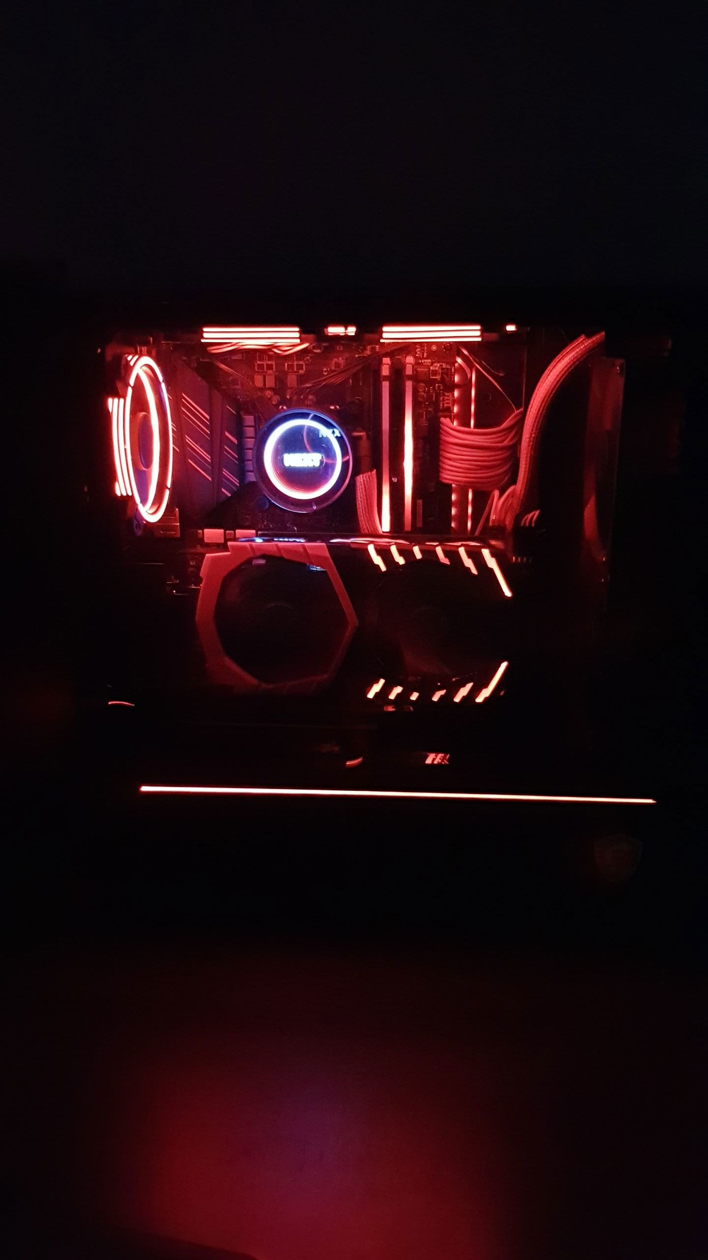 MSI Red Gaming Setup 2k19 » builds.gg