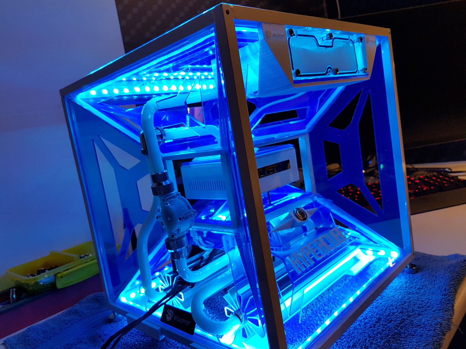 Hyper-Cube » builds.gg