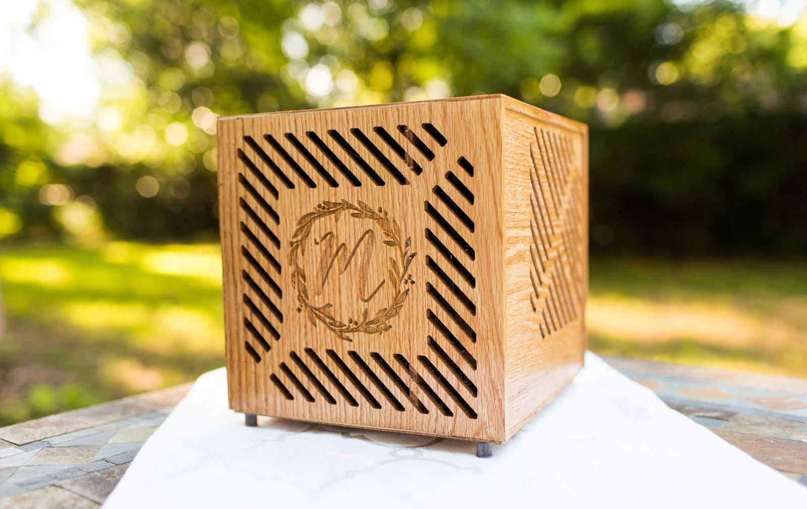 Custom Built Oak Wooden NAS Build » builds.gg
