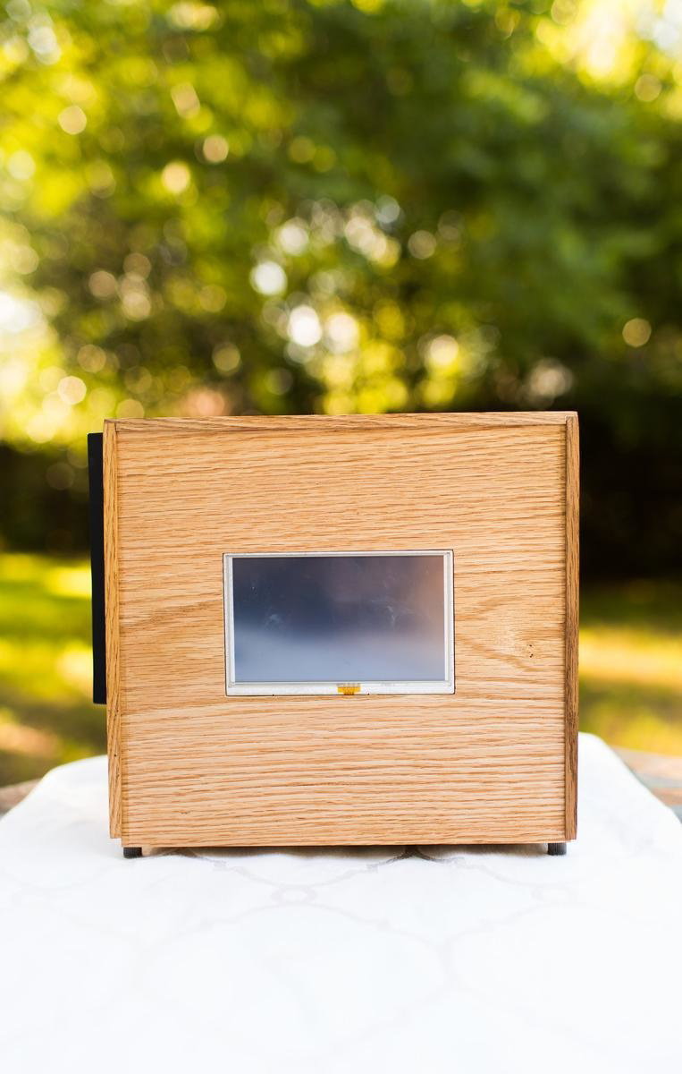 Custom Built Oak Wooden NAS Build » builds.gg