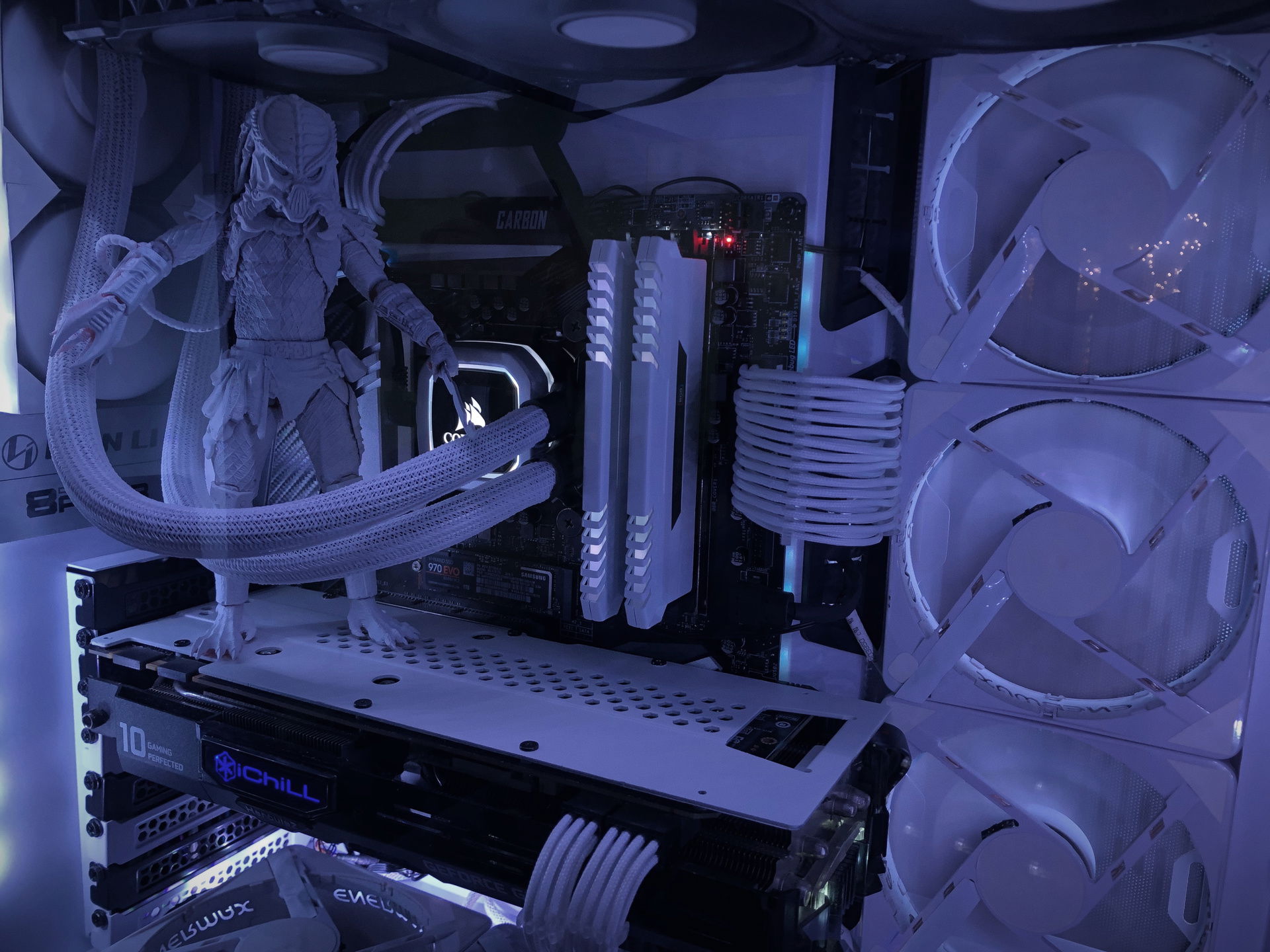 White Lian Li Snow » builds.gg