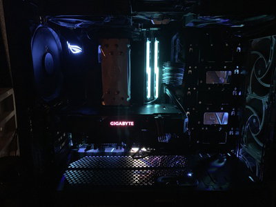 Hyte Y60 custom liquid cooled with MSI components » builds.gg