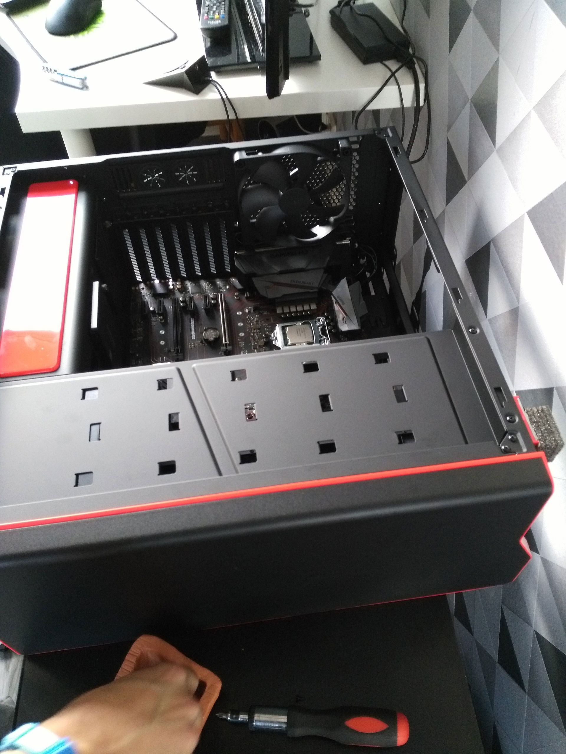 Black and red themed build » builds.gg