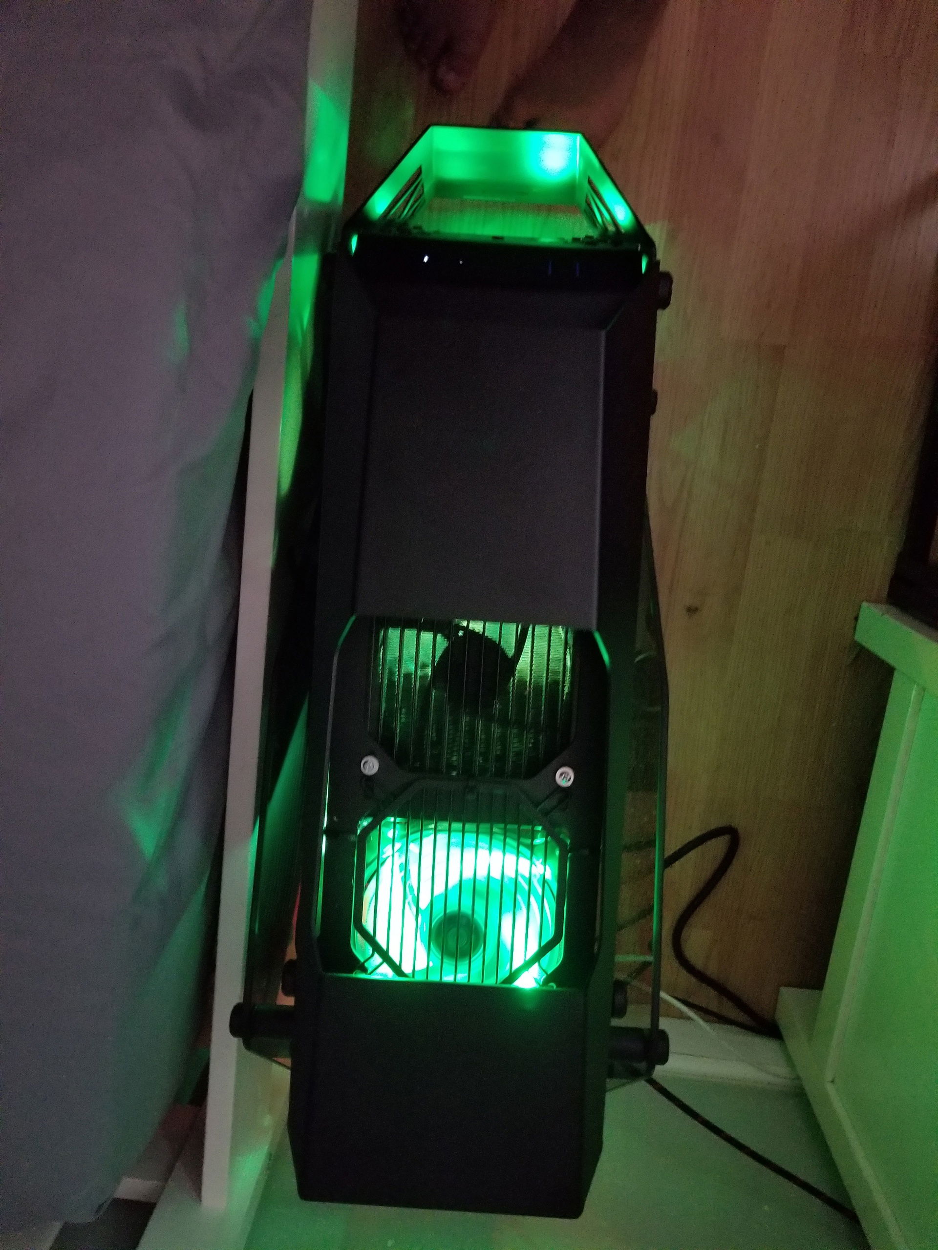 Black and green ultimate gaming PC » builds.gg