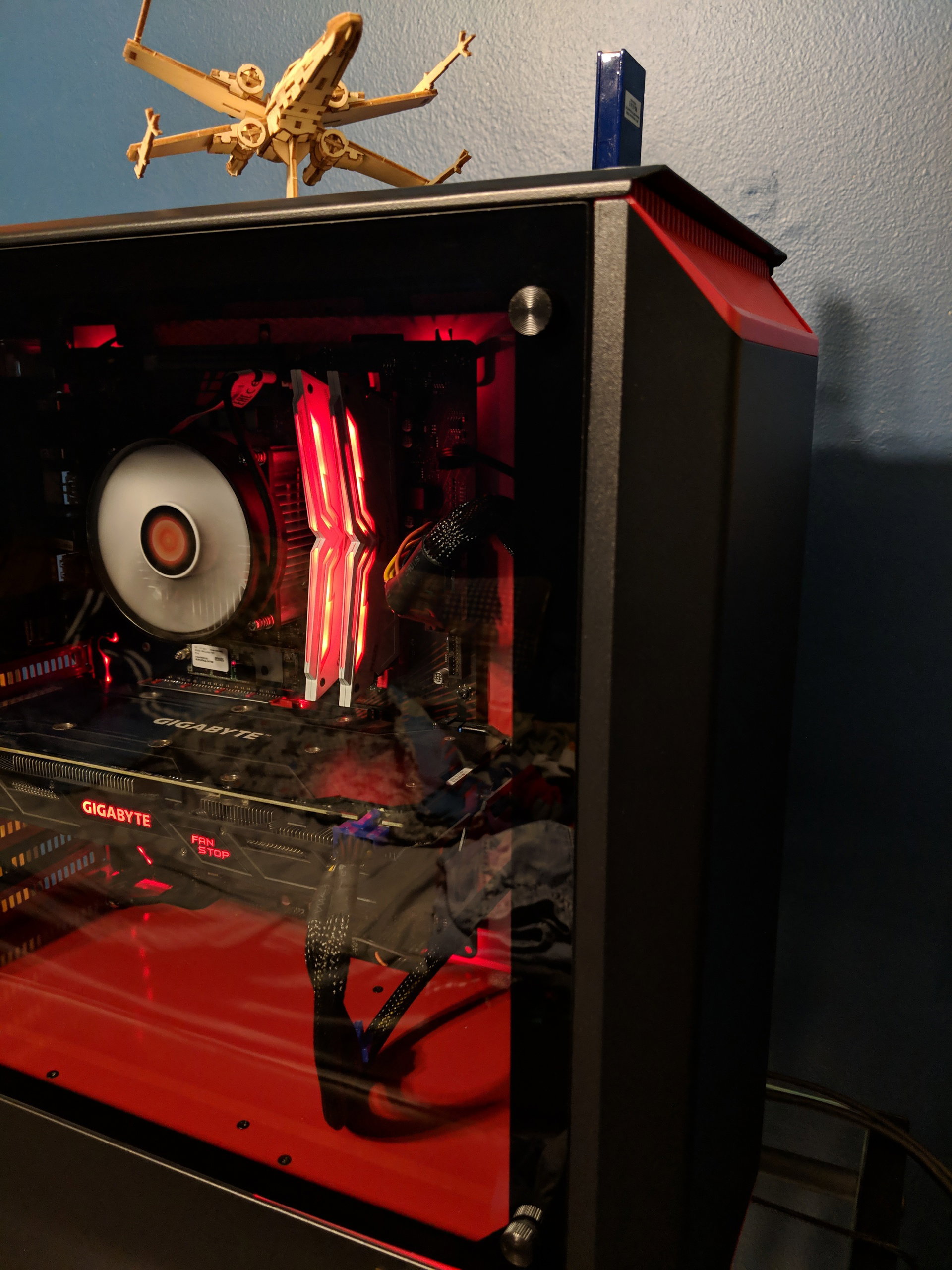 The Humble Red & Black PC » builds.gg