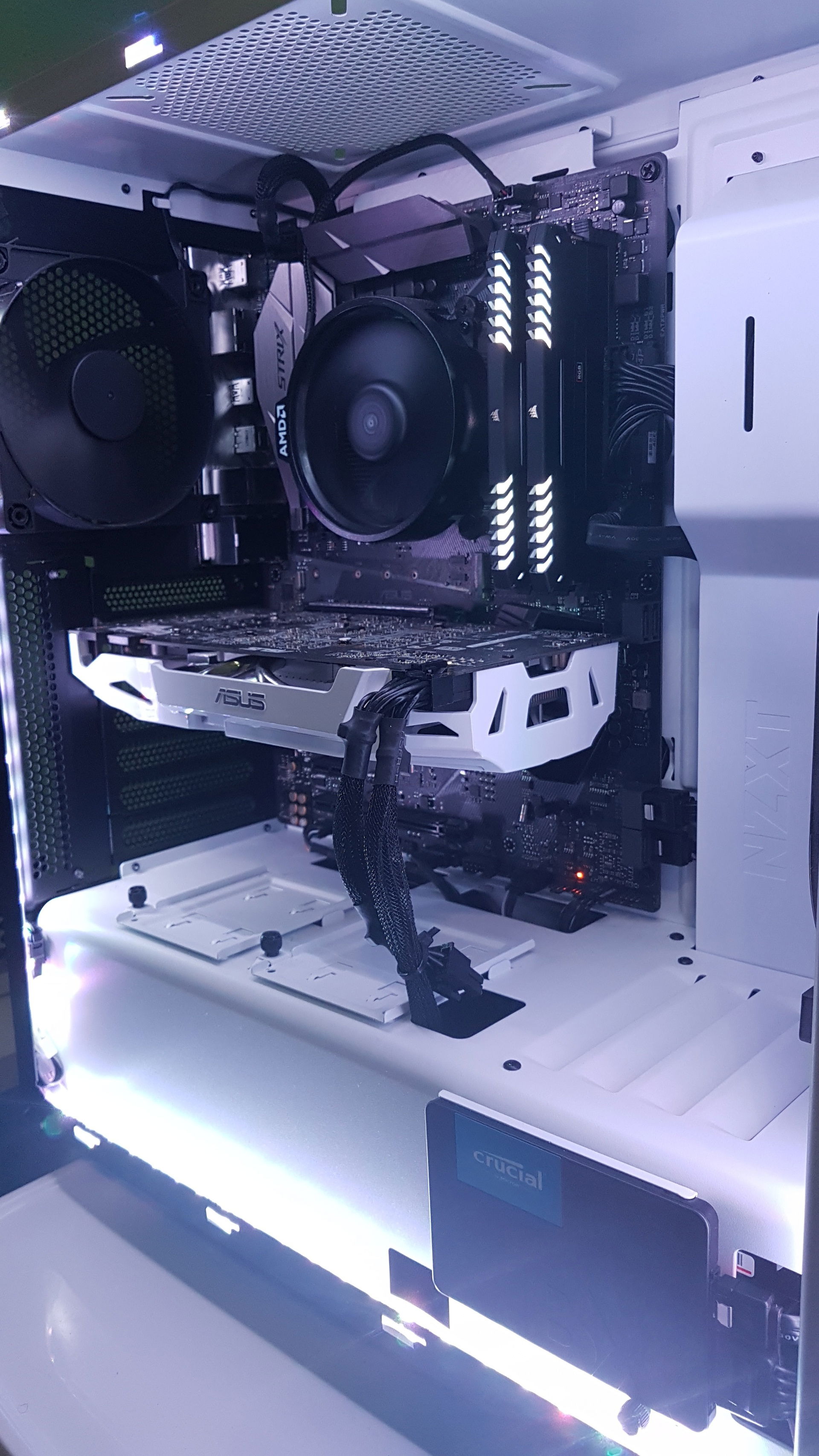 my first build (black and white build) » builds.gg
