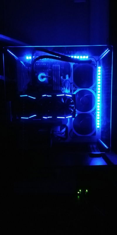 Customer Build. 25 - Lian-Li Custom loop » builds.gg