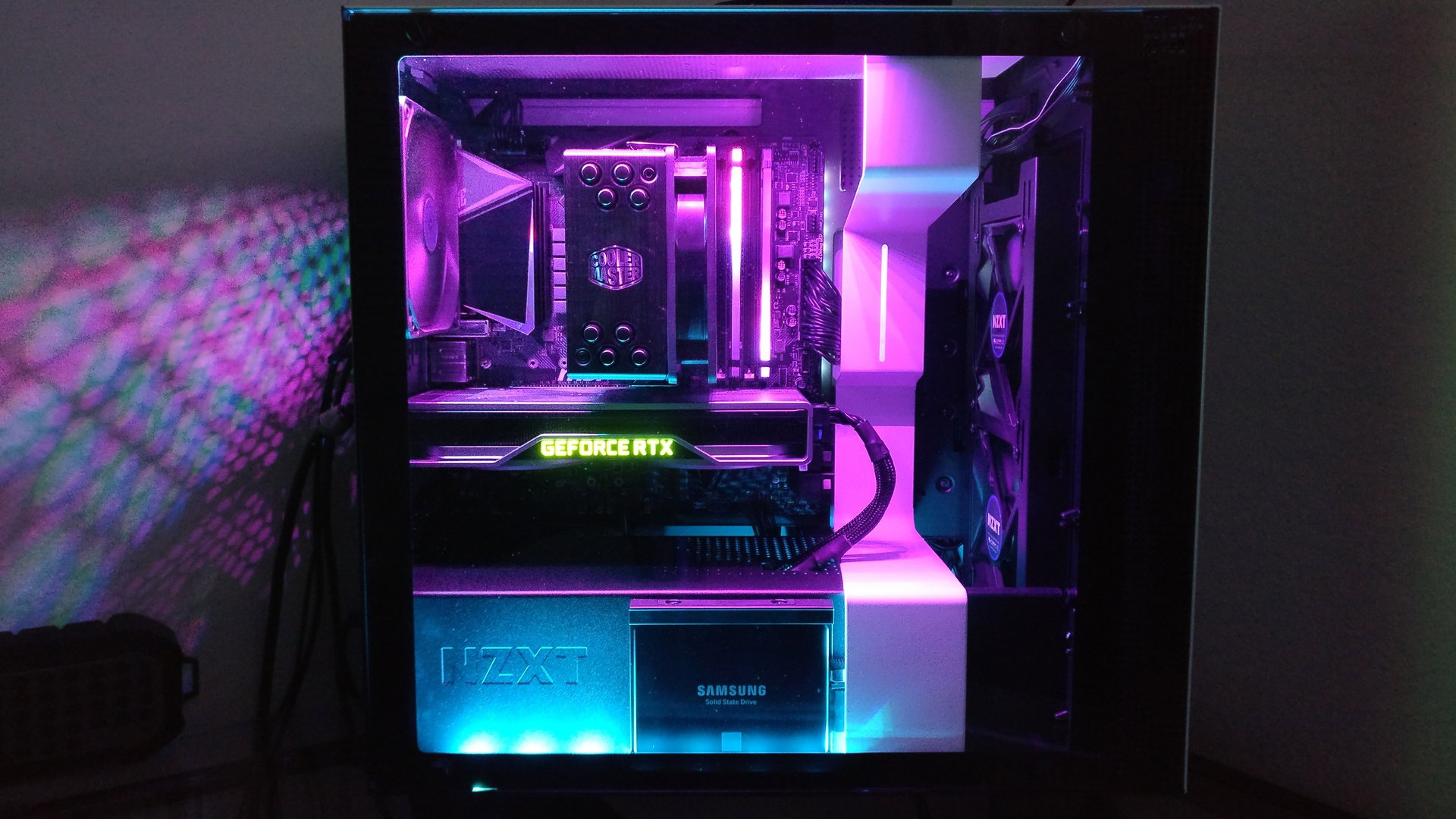 Black White And RGB Builds gg Black White And RGB Builds gg