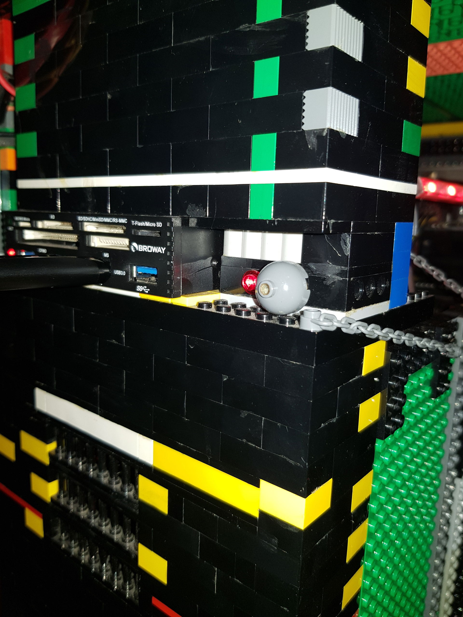 100% Authentic Lego Gaming, Video editing & Programing Desktop » builds.gg