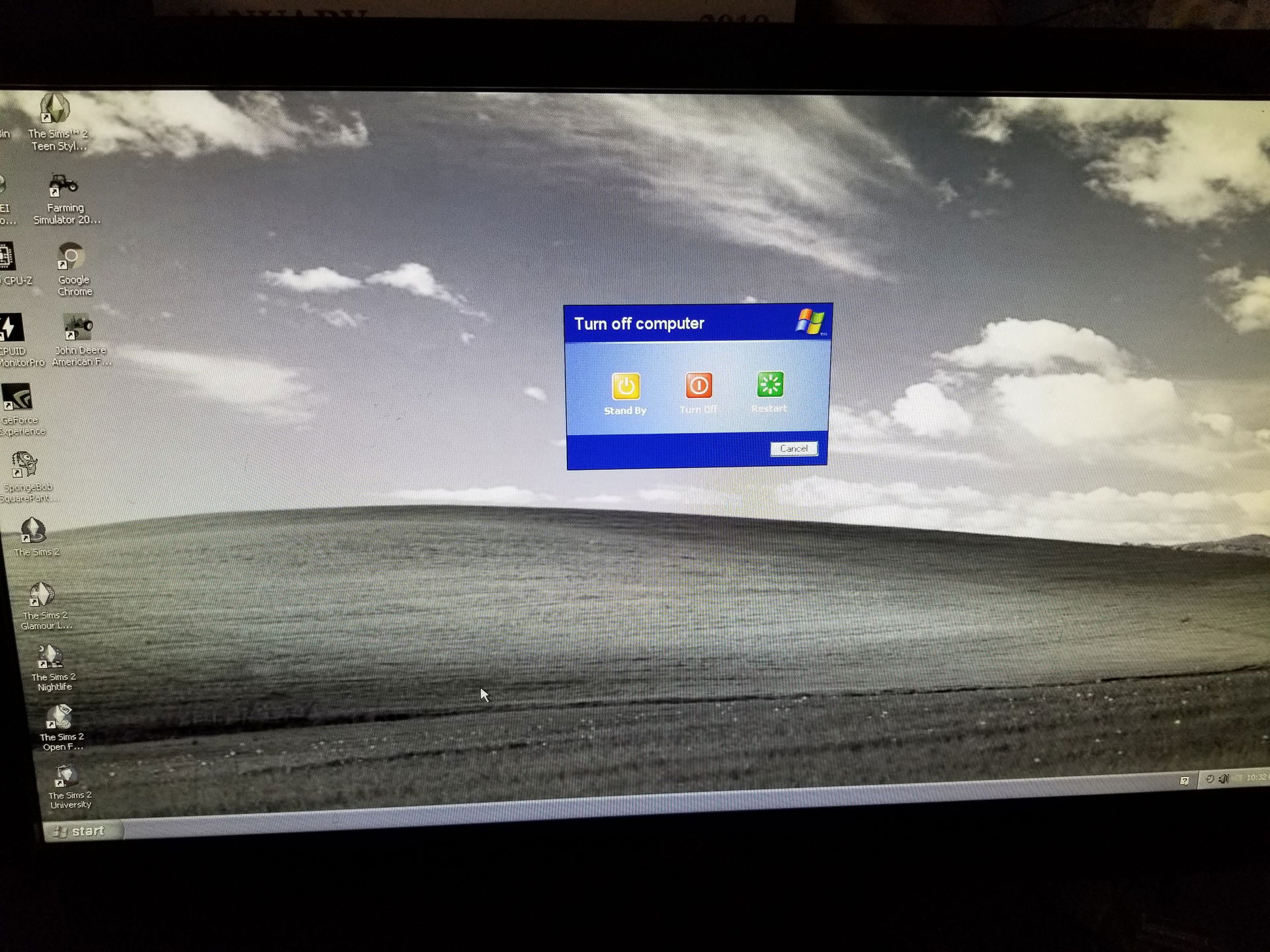 Pure 2000s Windows XP Gaming Build » builds.gg